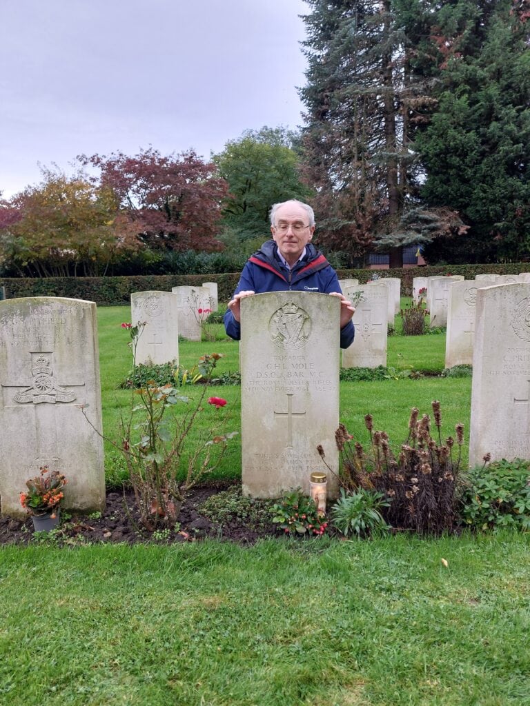 Visit Gerry Walsh. – Stichting Brunssum War Cemetery